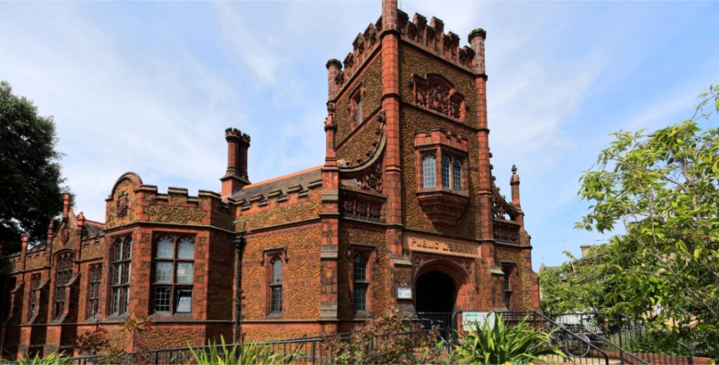 About – Aston Shaw